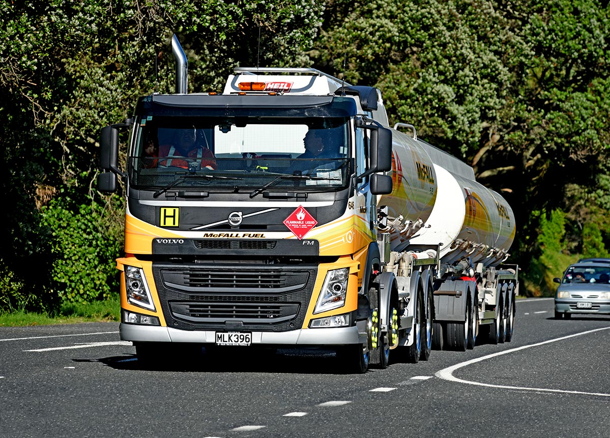 Volvo FM13 540 HA AIR RIDE DAY CAB 8x4