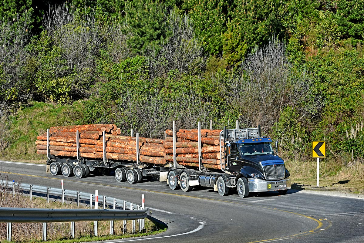 International Prostar R8 HD Day Cab 8x4